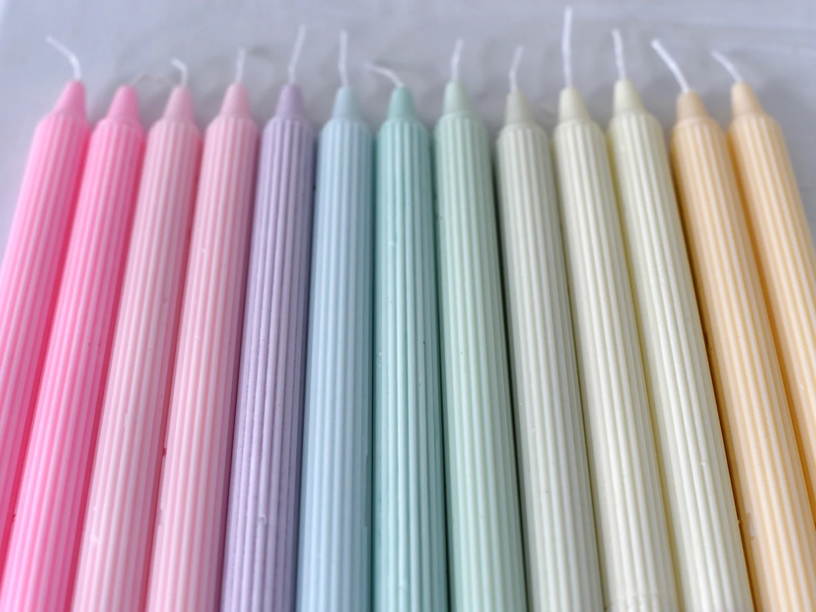 Ribbed Pillar candle – Wee Green Place